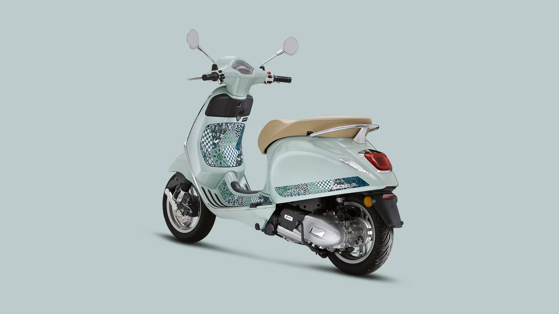 Vespa Primavera Batik | Official Piaggio Group Dealer
